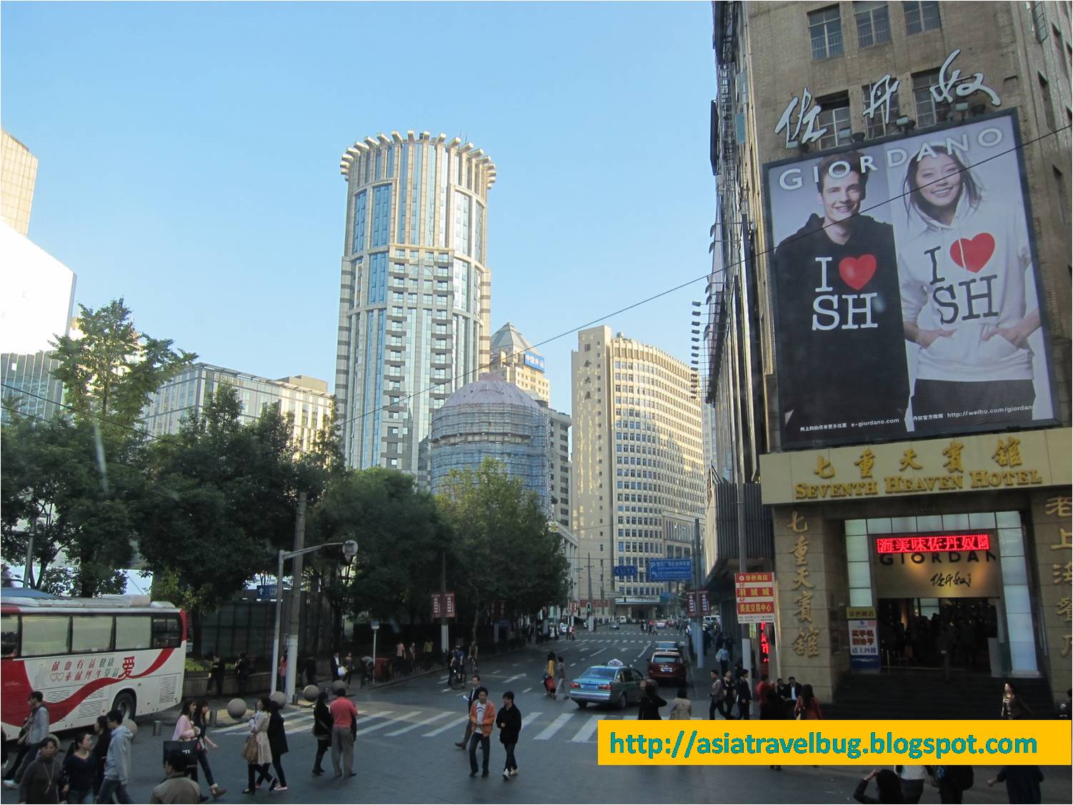 Shanghai Hop on Hop Off Bus with City Sightseeing