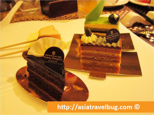 pudong-shangrila-cake - Asiatravelbug