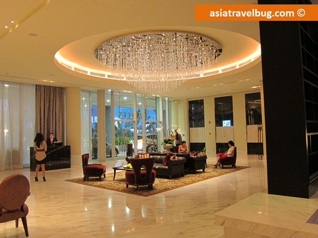 A Lovely Afternoon Tea at Writer's Bar, Raffles Makati